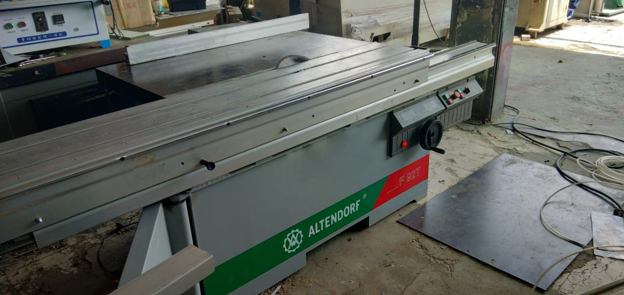 MÁY CƯA BÀN TRƯỢT CHÂU ÂU CŨ ATENDORF F92T